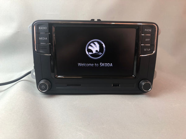 Skoda RCD 360 PRO CarPlay and Android Auto Car Navigation System Multi ...